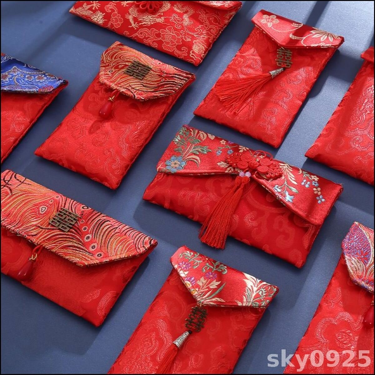 Эксклюзивный денежный конверт парчовый красный