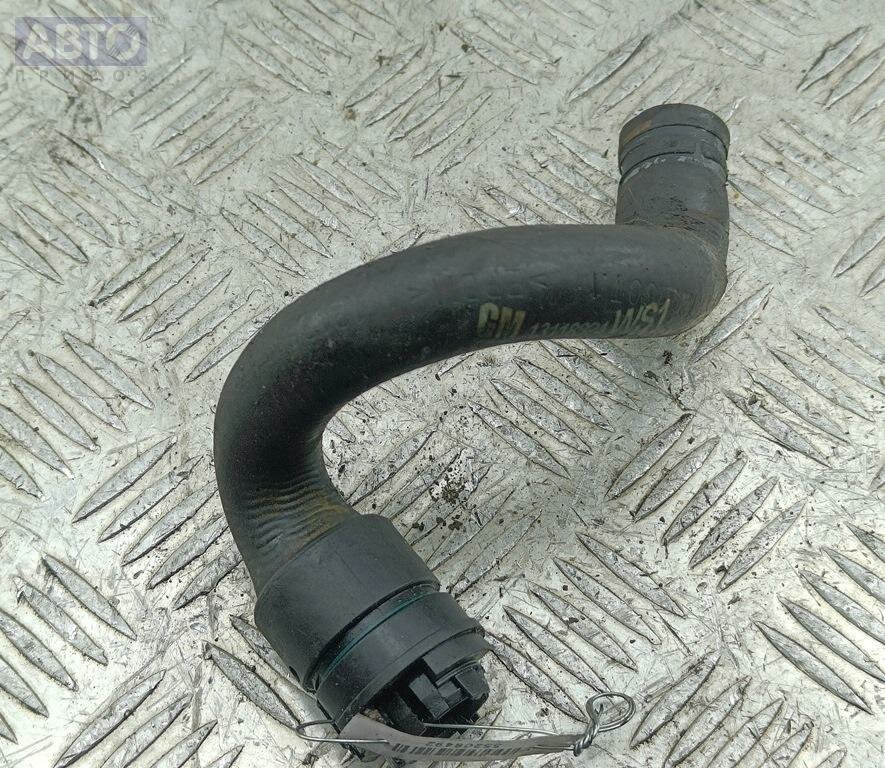 Патрубок отопителя (печки) Opel Zafira B (2004-2014)