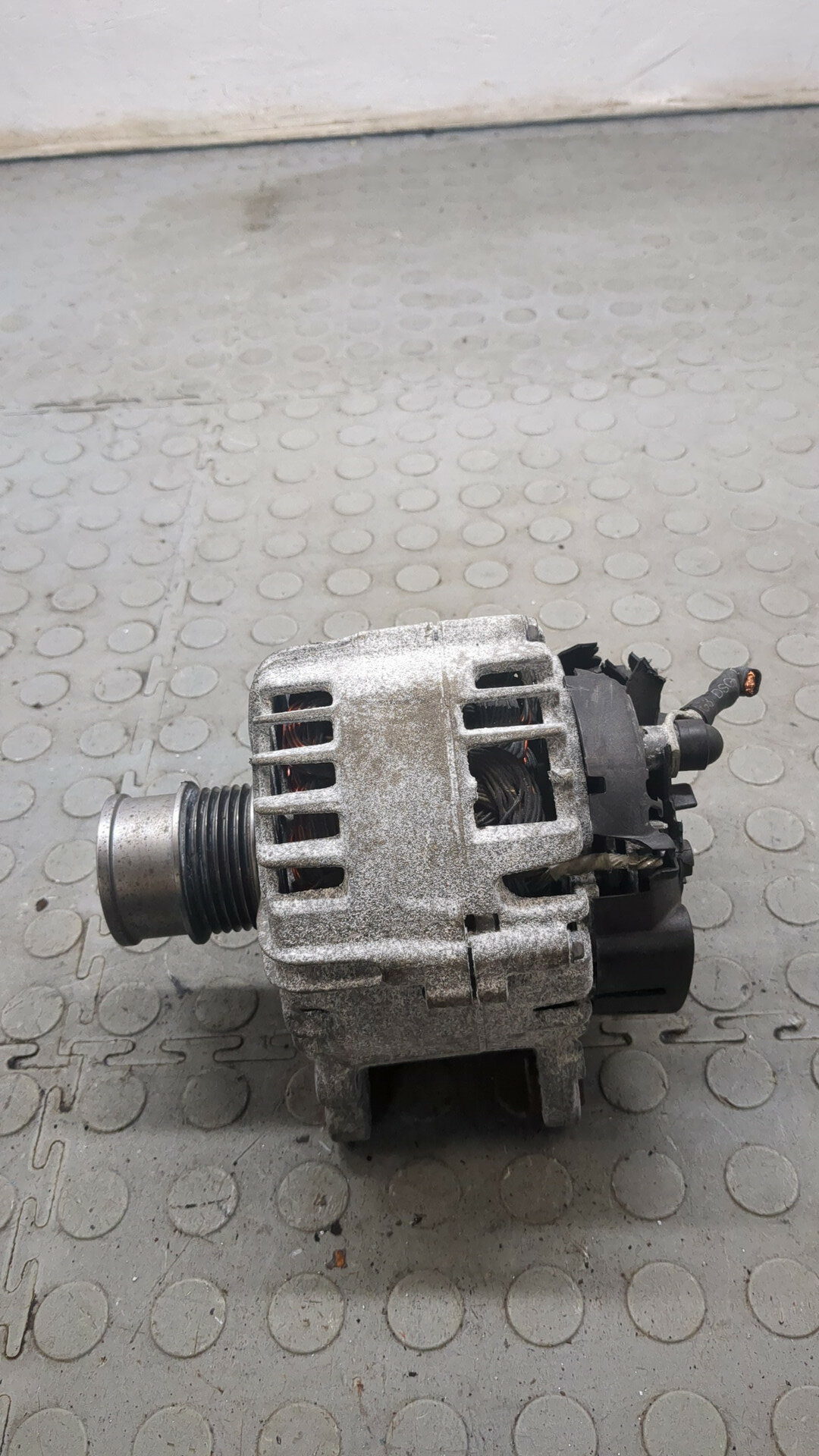 Генератор Audi A3 (8V) Б/У