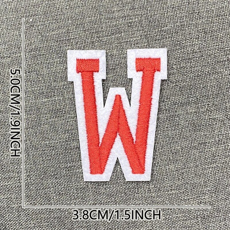 Вышивка буква W красного цвета, 5.0x3.8 см, Y141023w