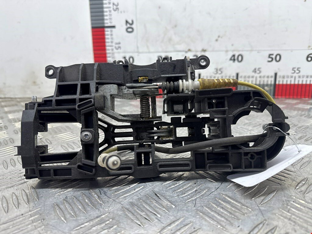 Кронштейн (держатель) ручки двери BMW 5-Series (F07/F10/F11/F18) арт. 2272853