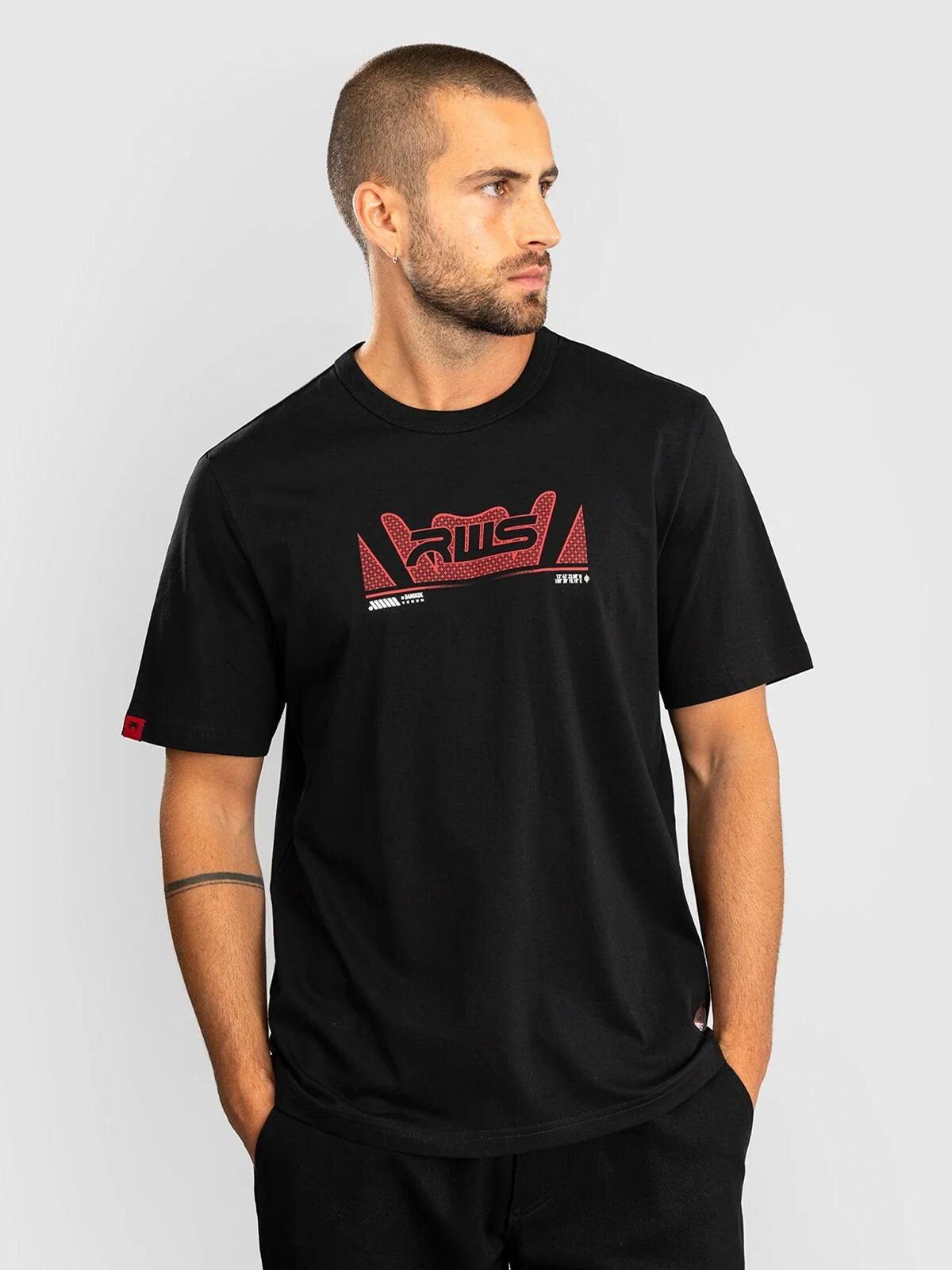 Футболка спортивная