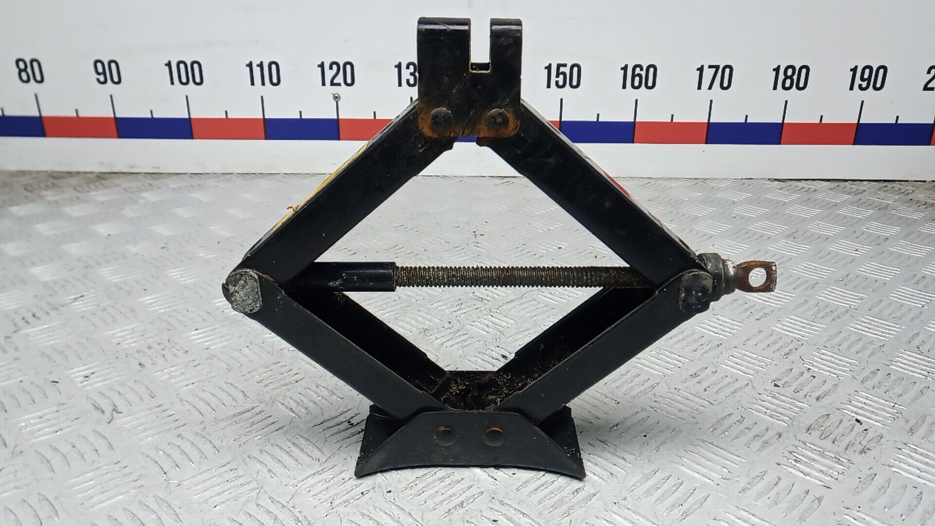 Домкрат KIA CEE'D 1