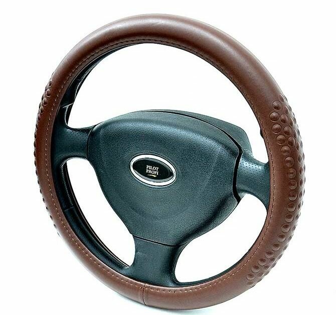 Оплетка на руль для автомобиля Geely Emgrand EC7, MK, Emgrand X7, GC6, CK / Джили МК Кросс и др, в шоколадном цвете, Натуральная кожа