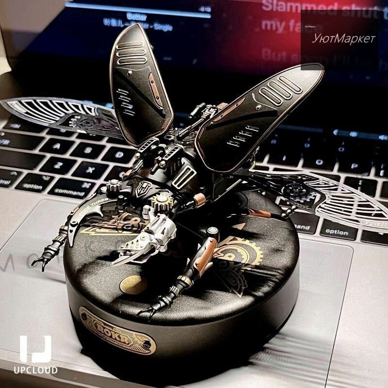 Металлический конструктор/жук, собранная модель/крылья вибрируют + светятся