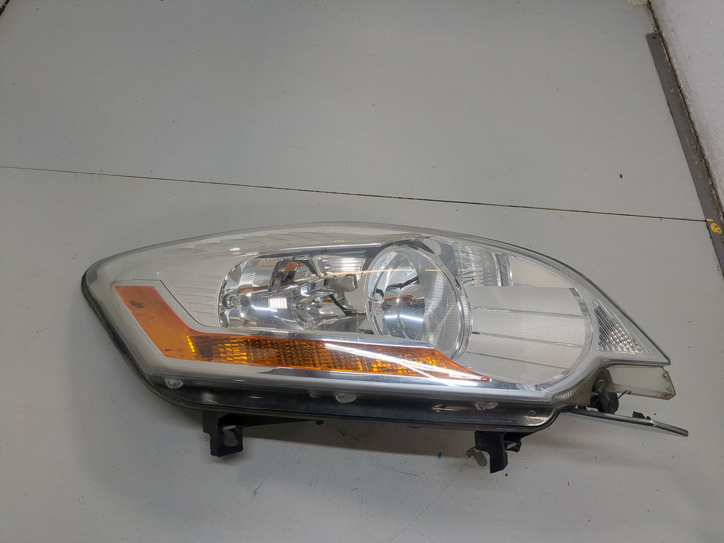 Фара (передняя) правая Ford Kuga Б/У