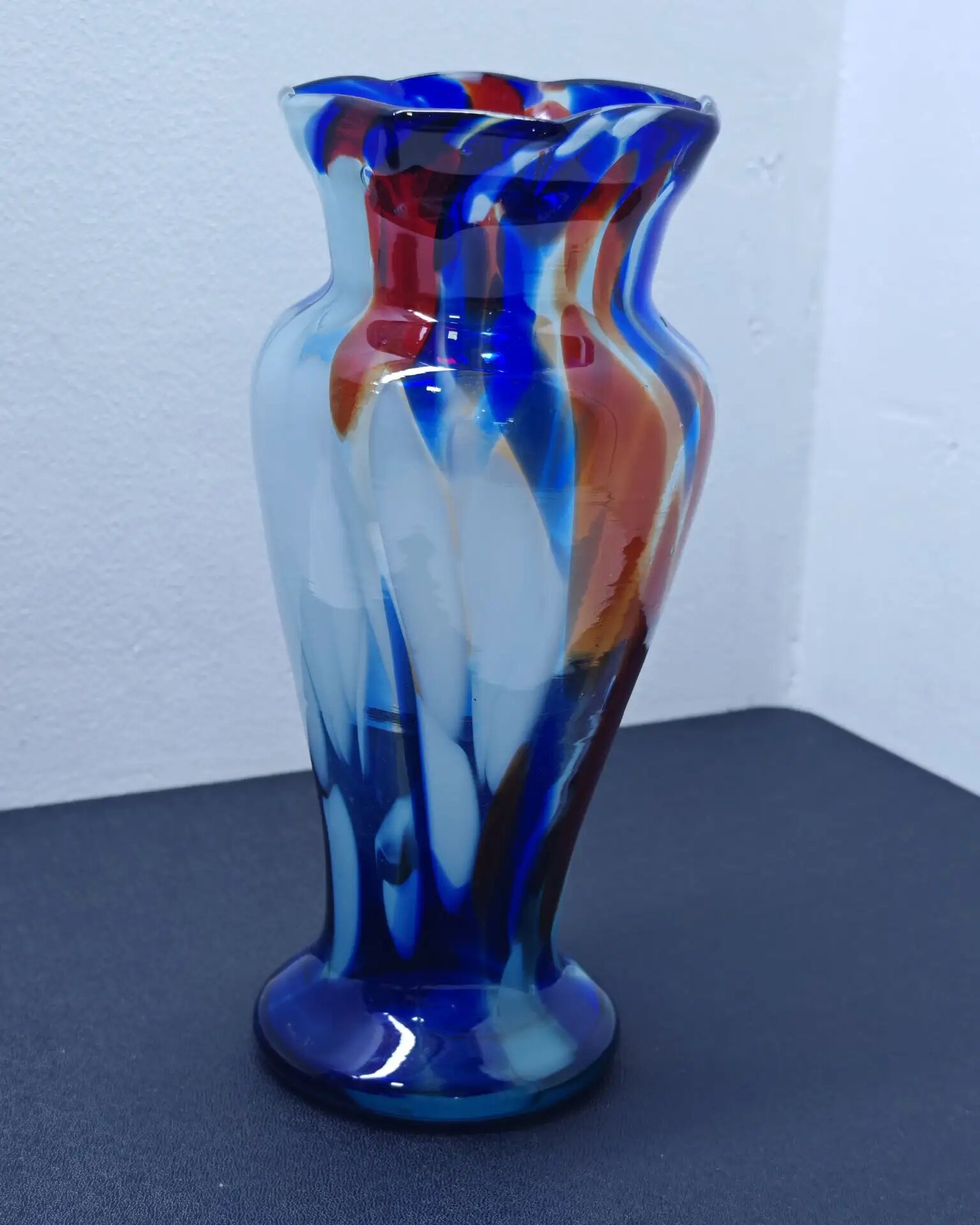 Ваза винтажная "Радуга СССР", стекло, высота 21 см, ширина 9 см