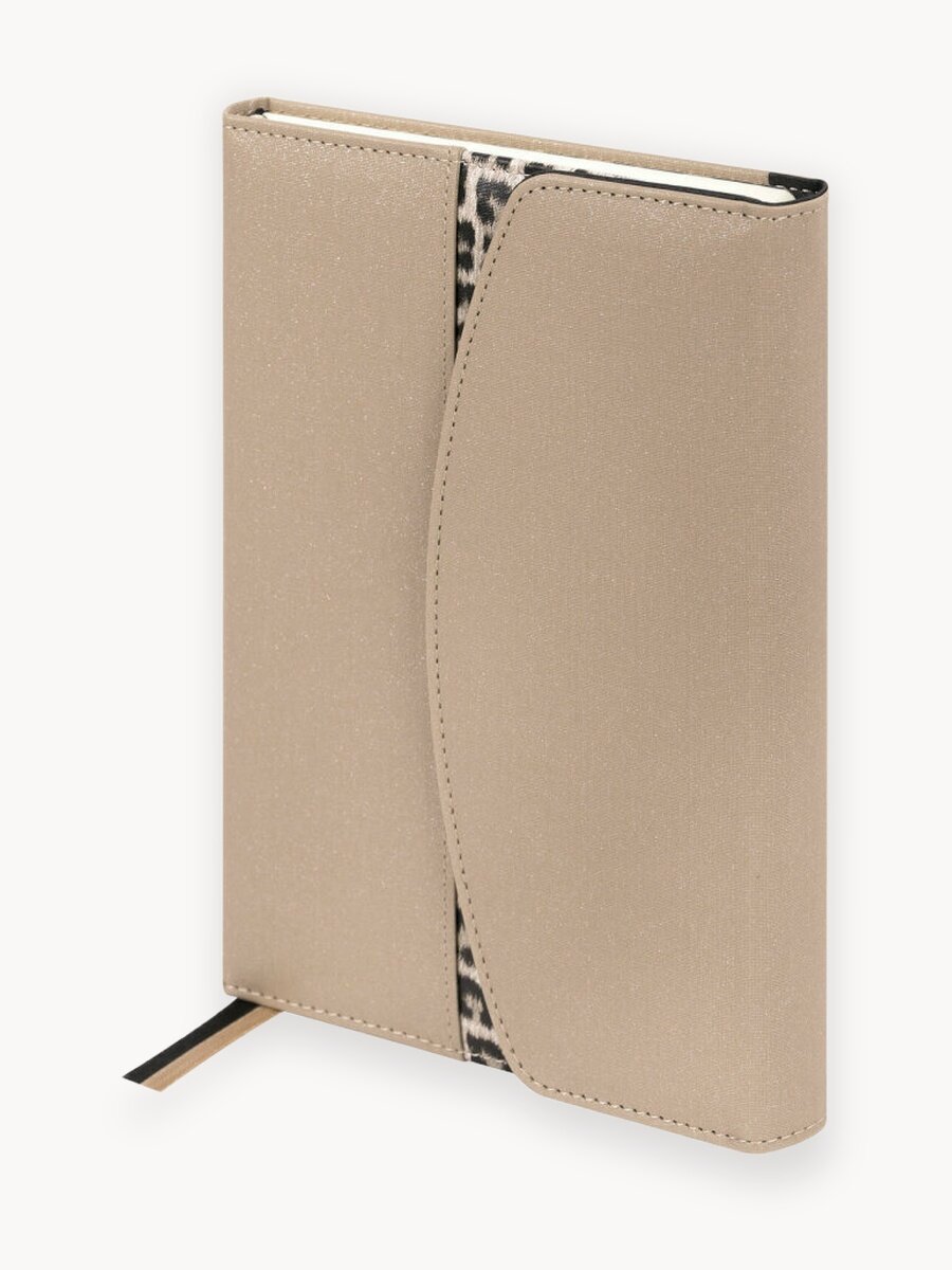 Ежедневник недатированный А5 155х213 мм, блокнот для записей 160 листов, планер планинг, записная книжка, под кожу с магнитной застежкой, Brauberg, Wild, LEO бежевый, 116232