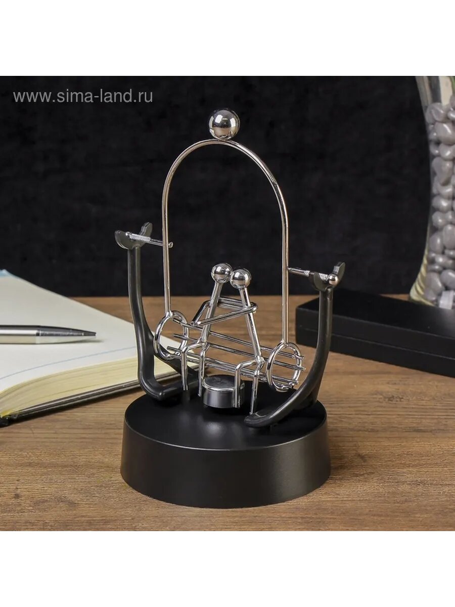 Металлический маятник с парой для гармонии