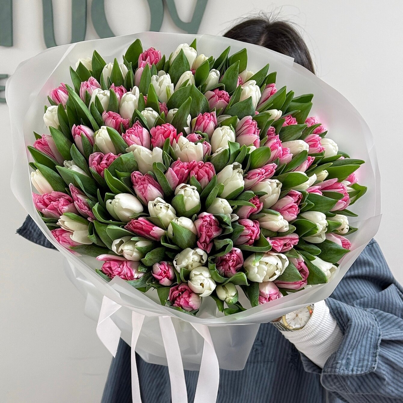 Букет из белых и розовых тюльпанов 101 шт, красивый букет цветов, шикарный, премиум цветы, премиум букет