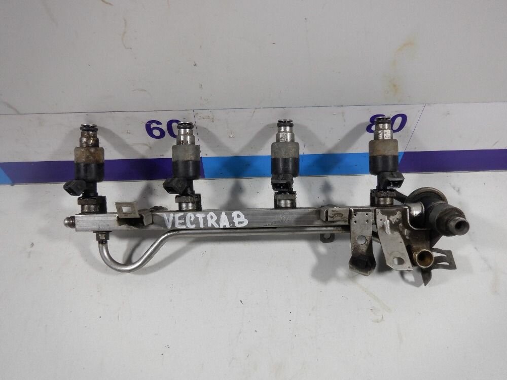 Форсунка топливная Opel Vectra B