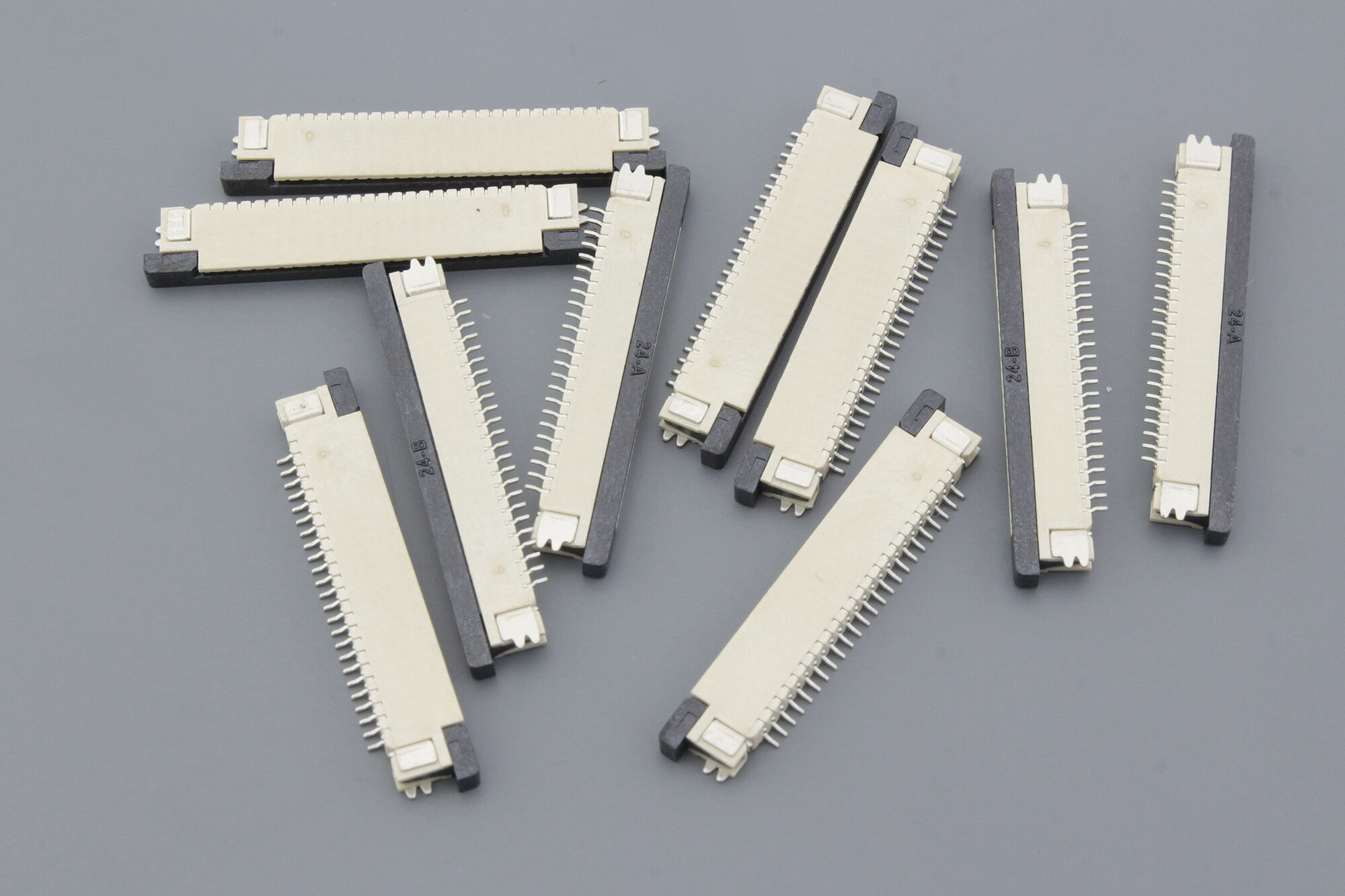 Разъем FPC Half Coverage Top Contact 0.8K-BS-24PWB 24 pin высота 2мм шаг 0,8мм 10 шт