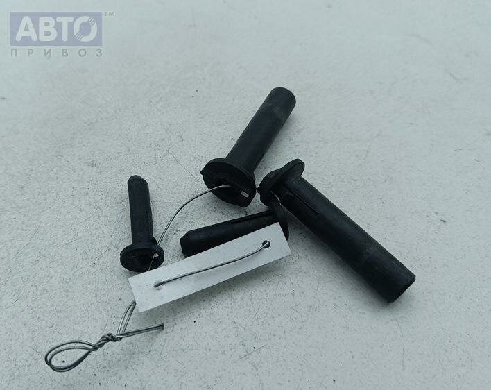 Кронштейн радиатора Volkswagen Passat B5+ (GP)