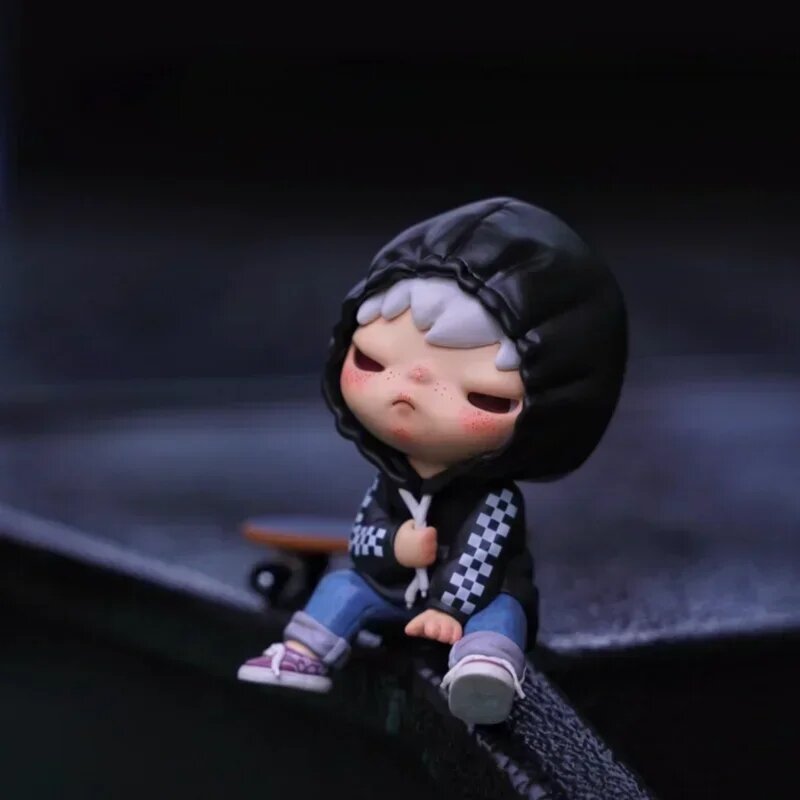 Фигурка POP MART Hirono Series, черный, VANS
