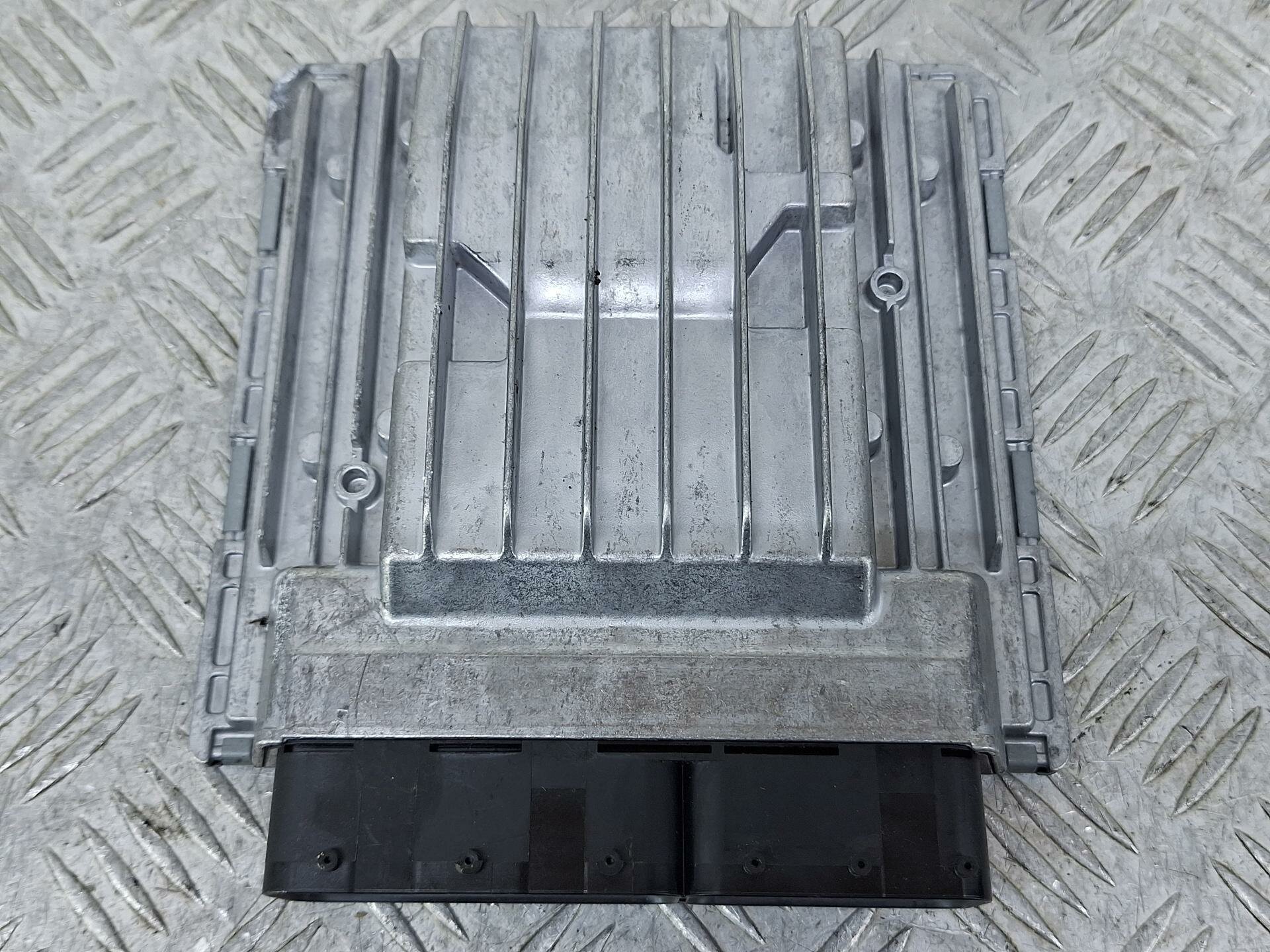 Блок управления двигателем BMW 5 E60/E61 рест. E60 (2007 - 2010) 7592080