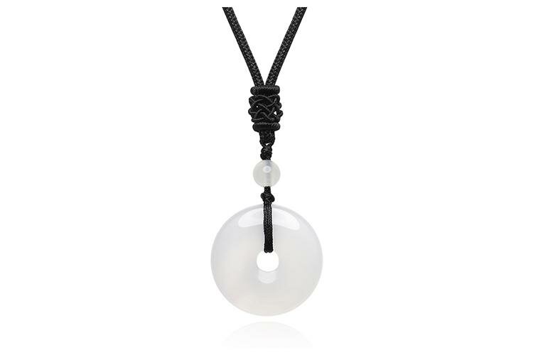 Колье, халцедон