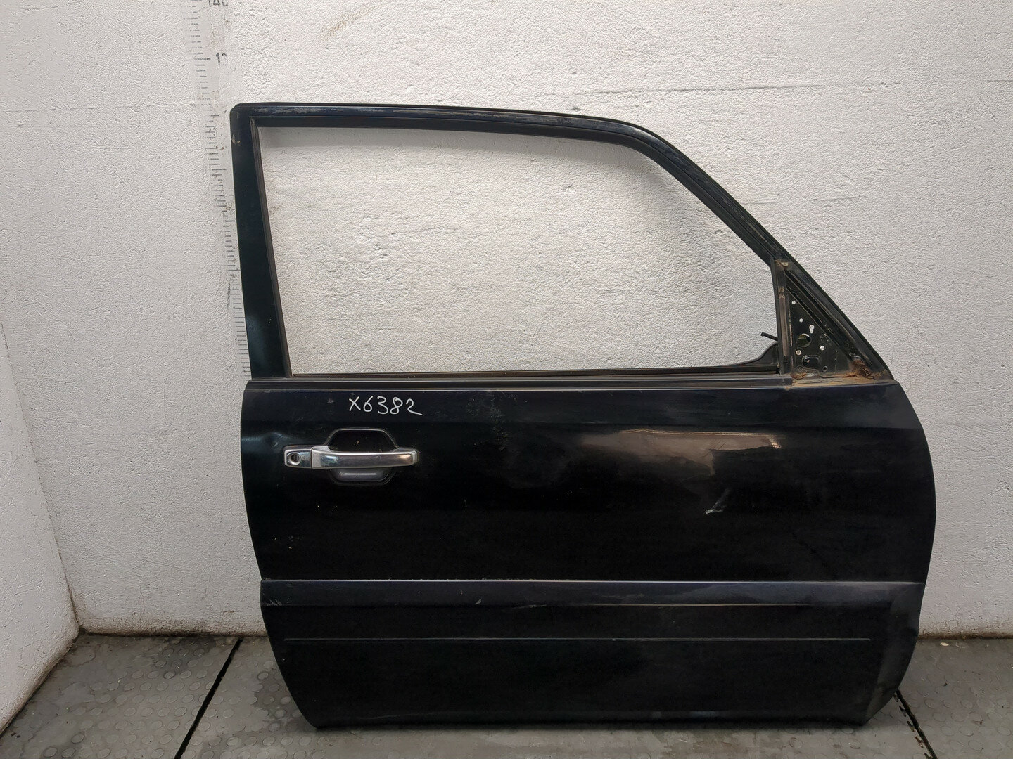 Дверь боковая (легковая) правая передняя Mitsubishi Pajero Б/У