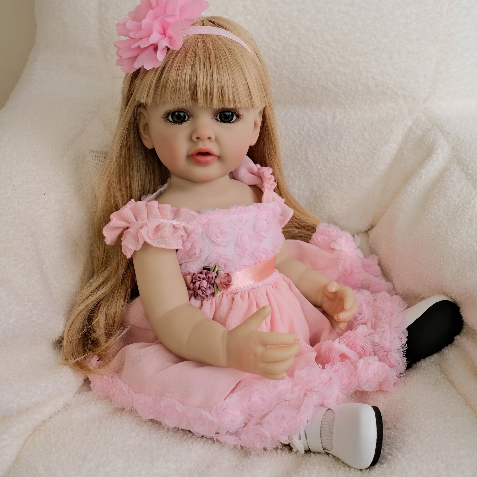 NPK виниловая кукла Betty 55 см Розовый
