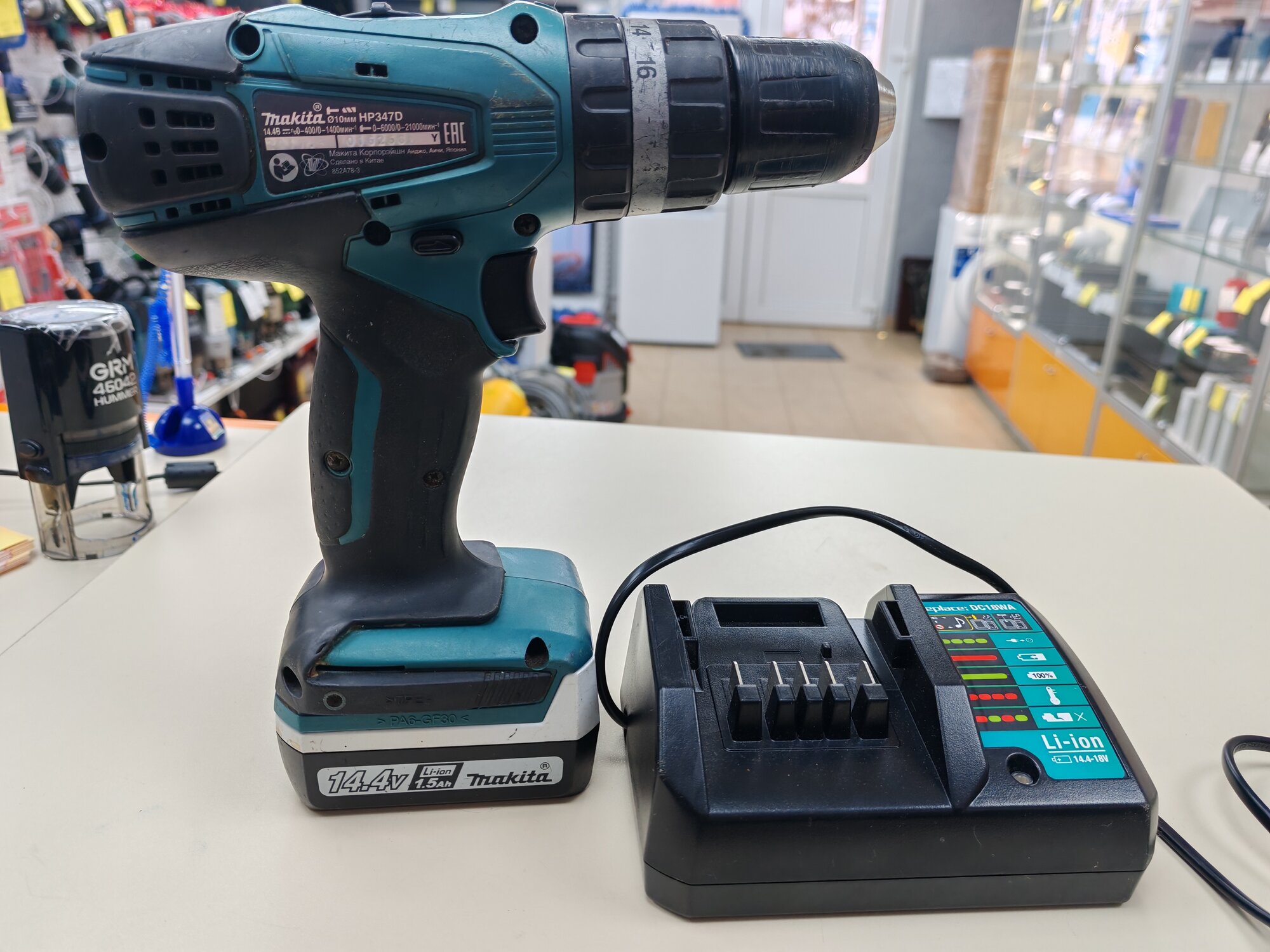 Аккумуляторная дрель-шуруповерт Makita DF347D 14,4V 1.5AH (уценка)