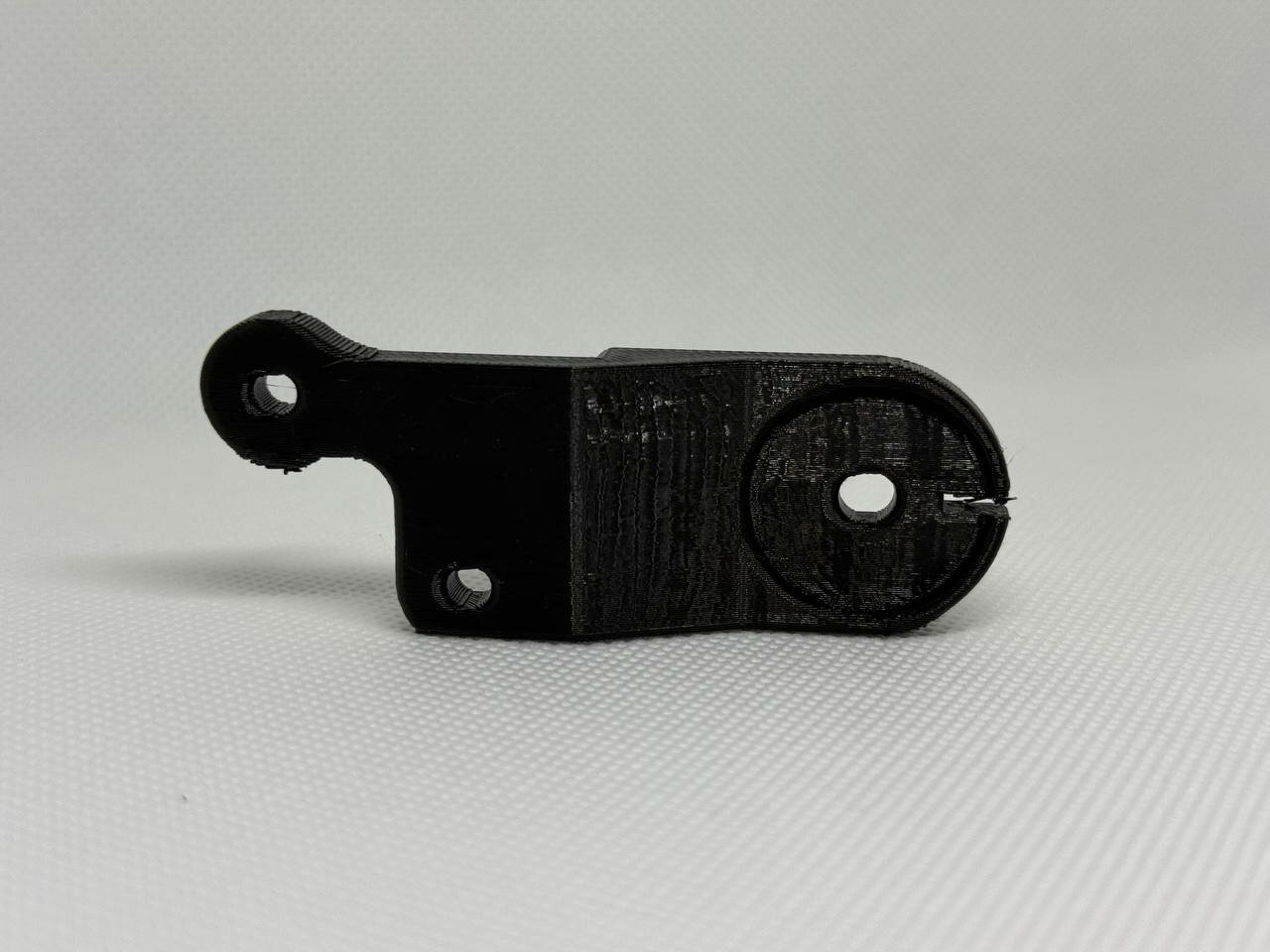 Крепление фары верхнее на крыло Chevrolet Cruze