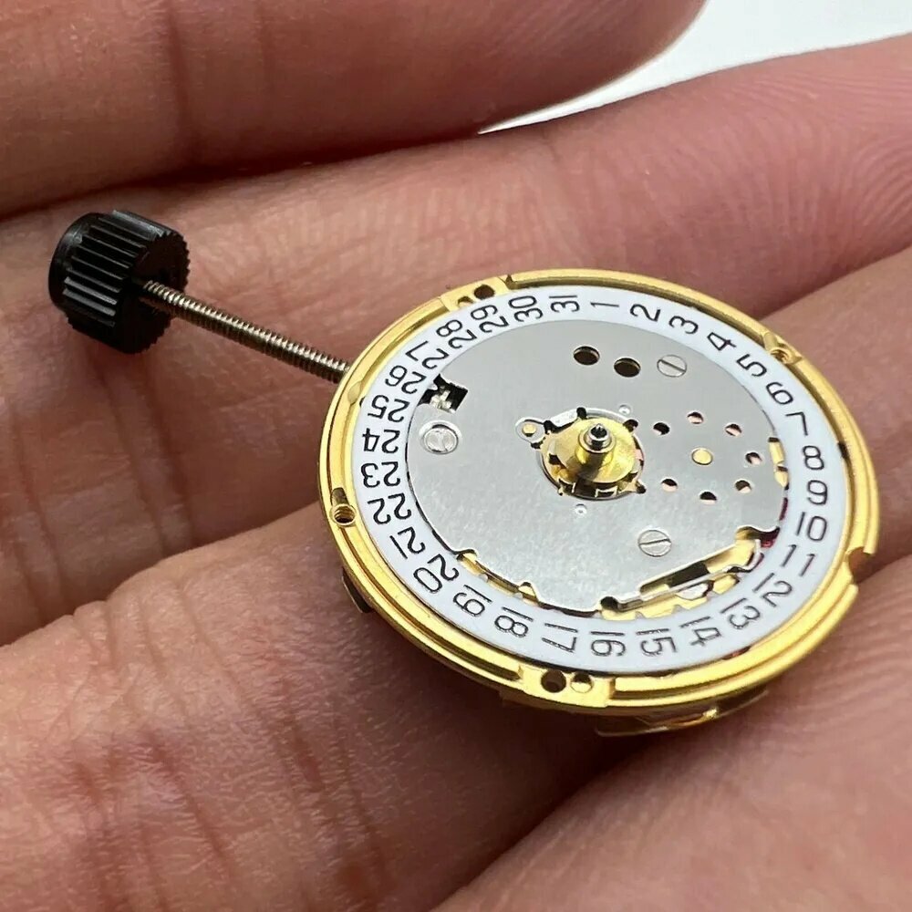 Часы ETA F03.111 Кварцевые 3 стрелки Дата на 3 Швейцарский механизм