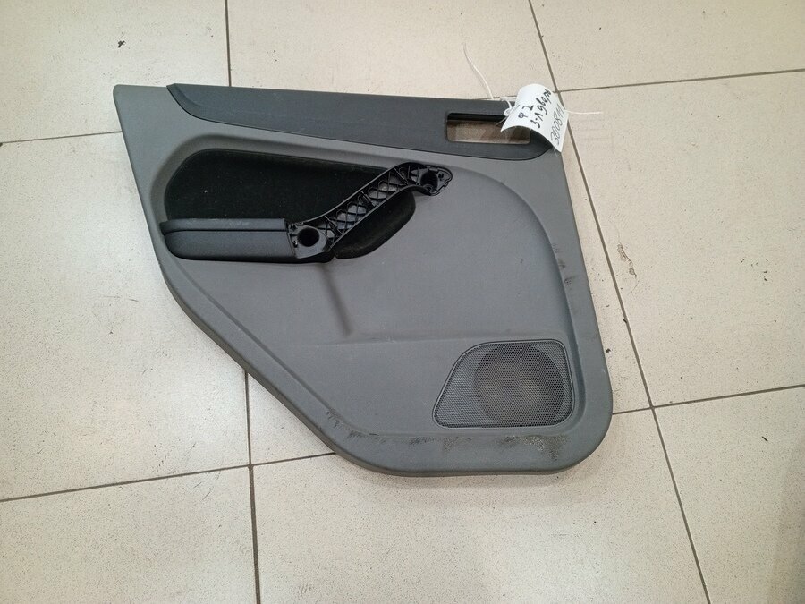 Обшивка двери задней левой от Ford Focus 2 2008-2011