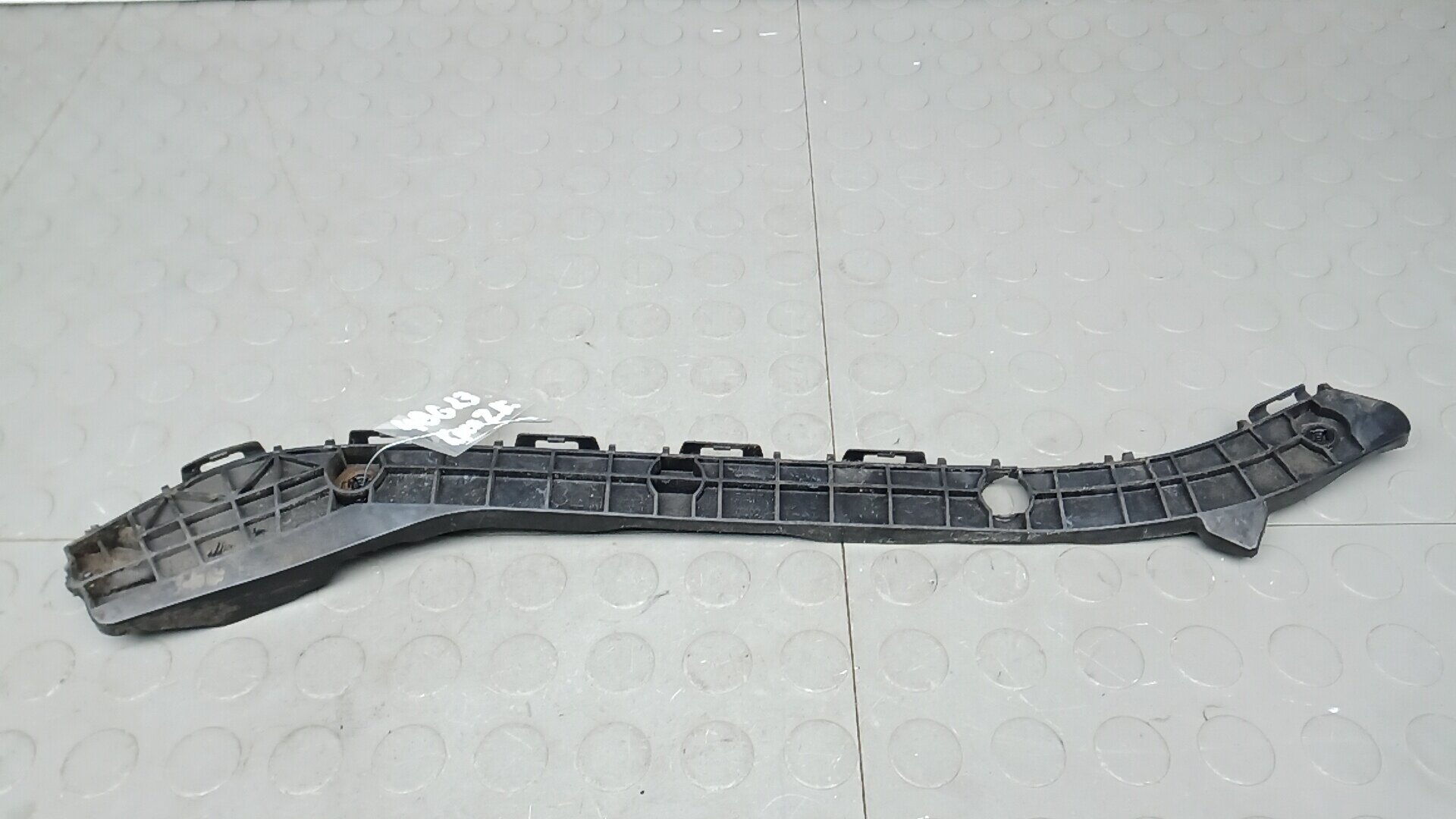 Крепление бампера заднее TOYOTA AURIS E180, Номер 5257602100