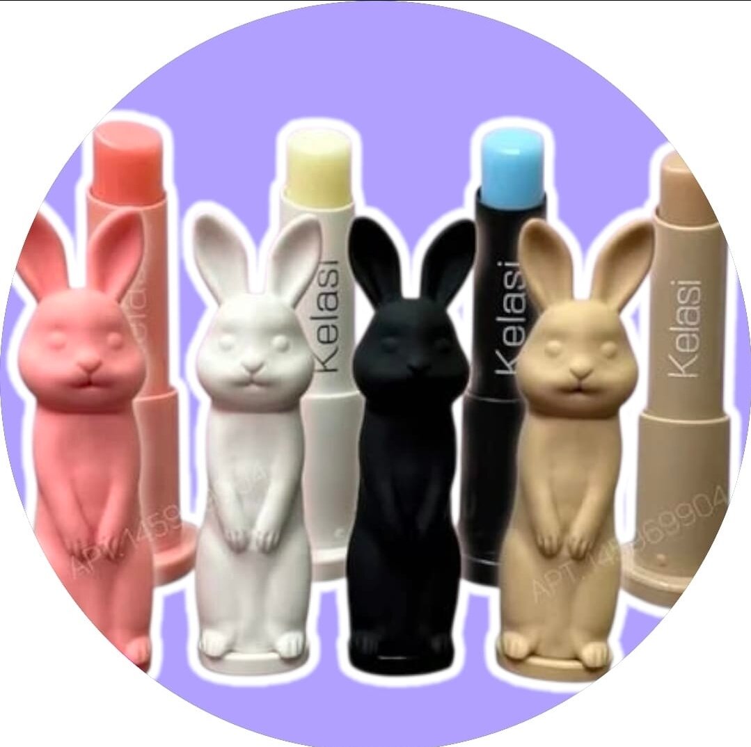 Комплект Бальзам для губ увлажняющий и питательный / гигиеническая помада для губ Зайчики 4 в 1