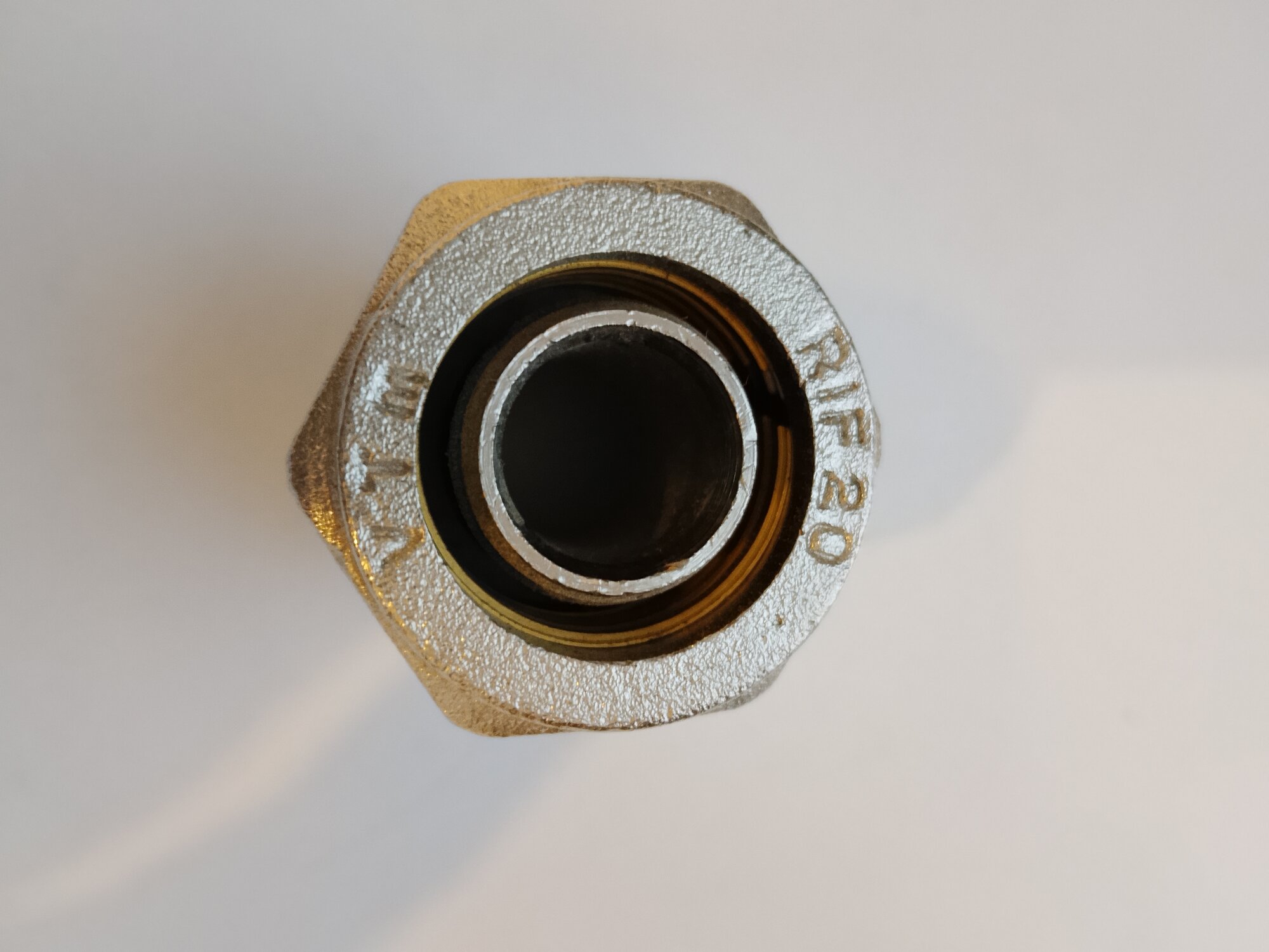 Муфта-цанга VALTEK, диаметр 20 мм, внутренняя резьба 1/2, хромированная