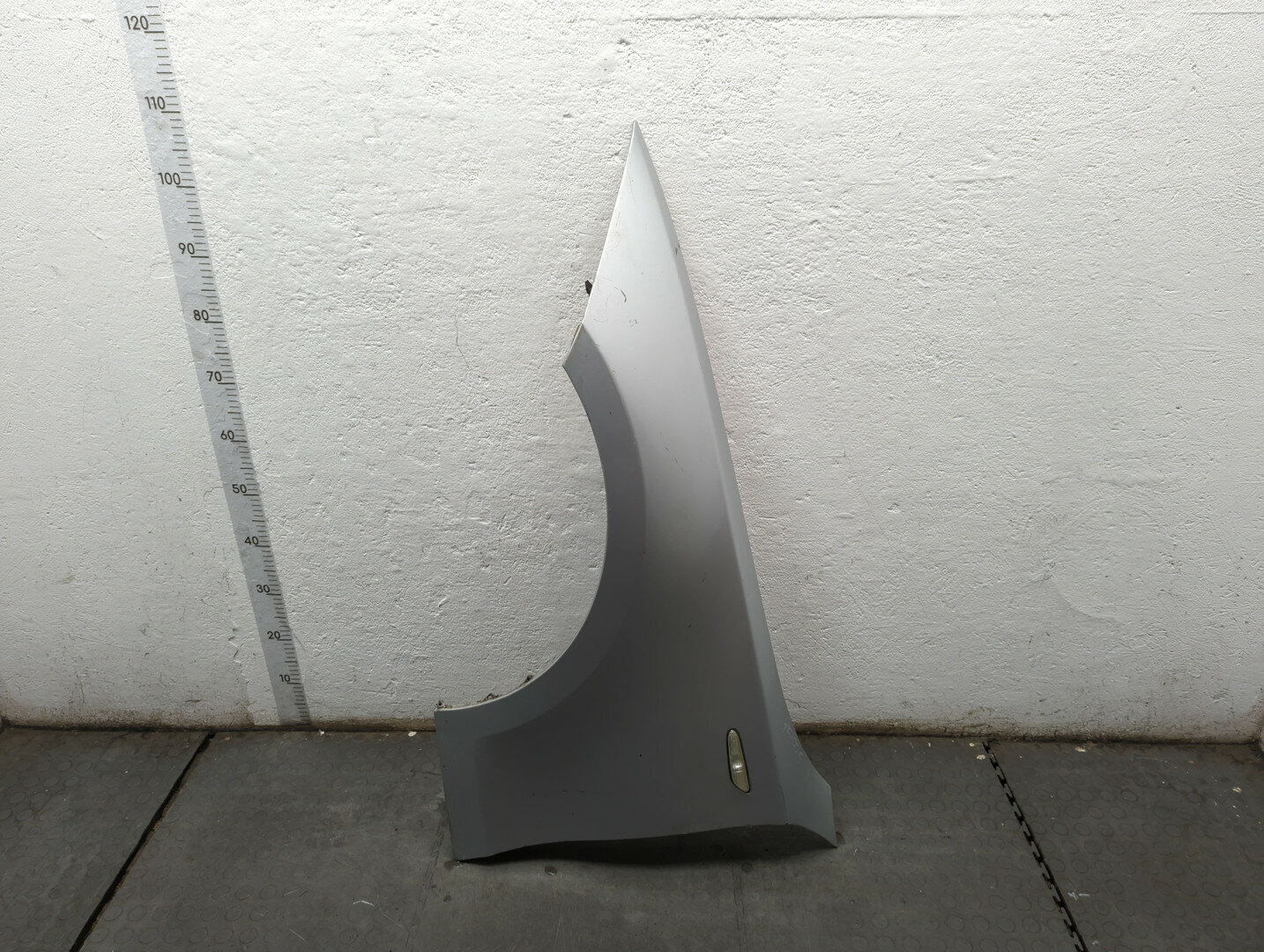 Крыло левое переднее BMW 1 E87 Б/У