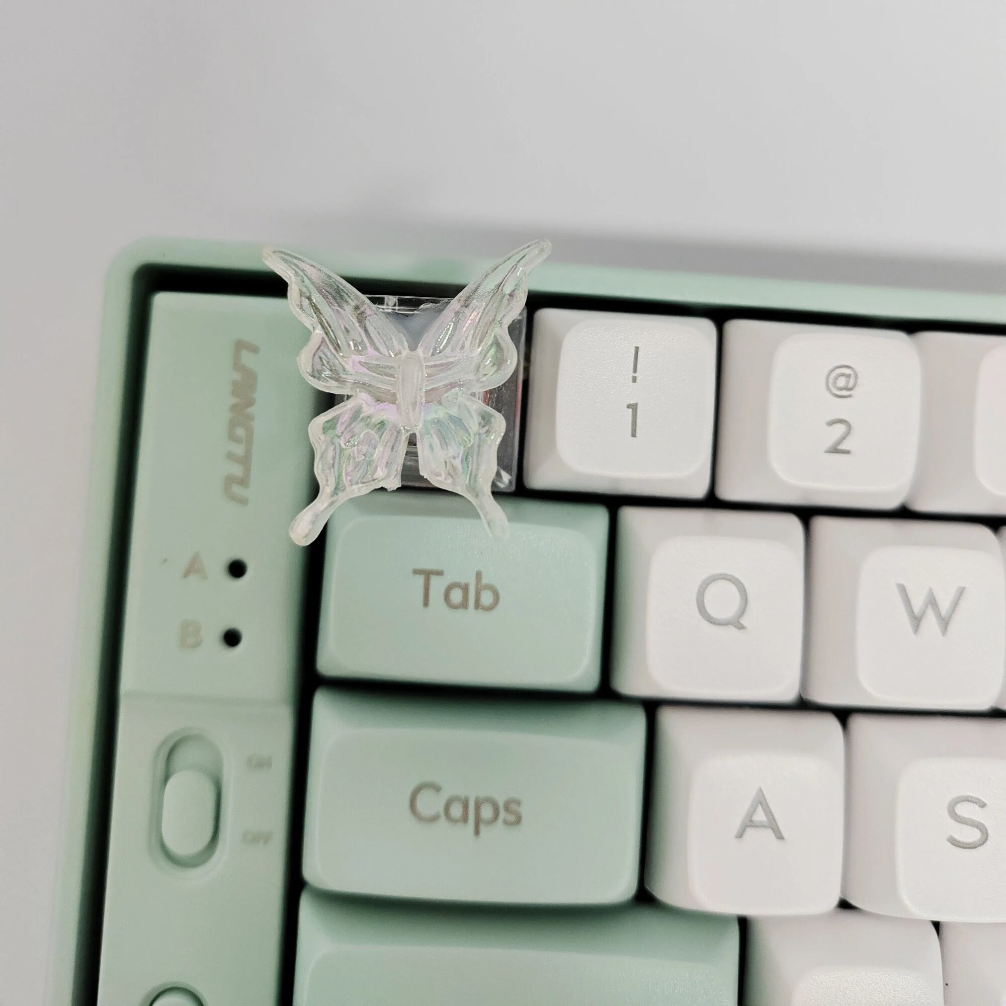 Прозрачные кейкапы Cherry Profile R4 для механической клавиатуры white
