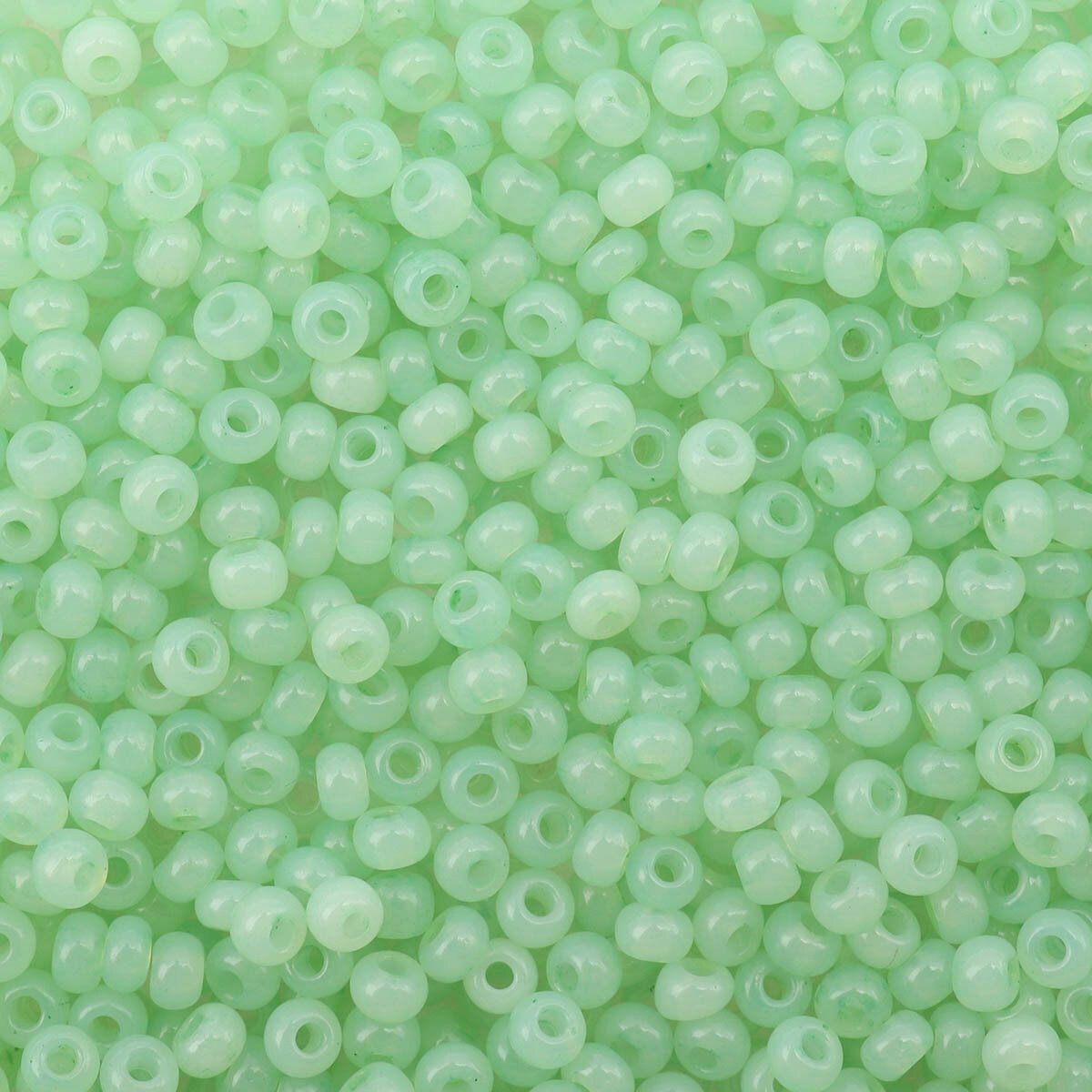 Бисер Preciosa 10/0 (2,3 мм), алебастр окрашенный, 50 г, цвет № 02261