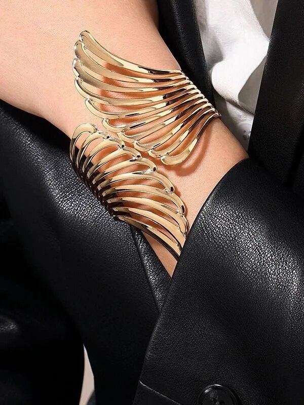 Браслет манжета широкий ажурный женский жесткий с застежкой на шарнирах на тонкое запястье, украшение и аксессуар для романтического вечера и повседневной носки, бижутерия в подарок