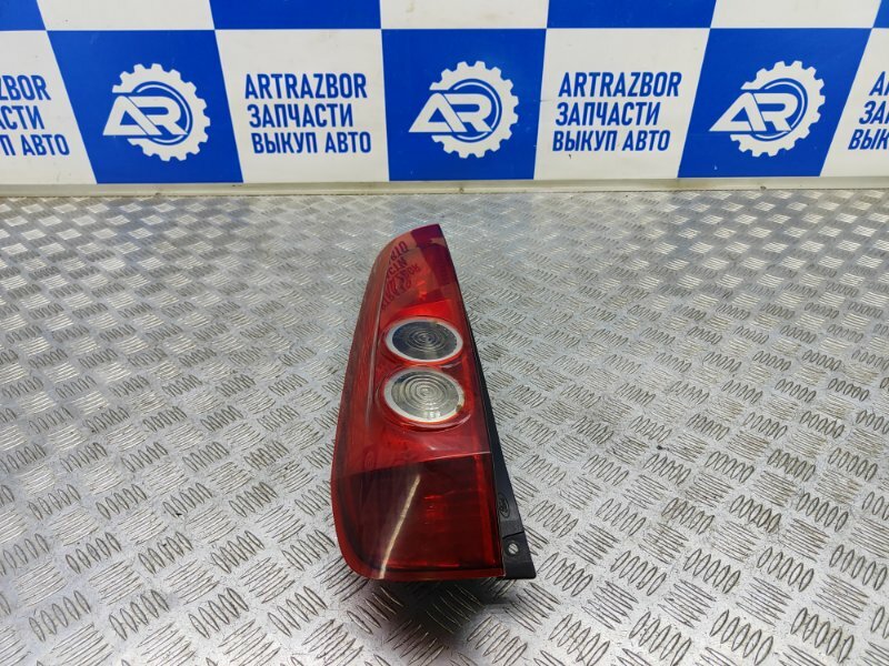 Б/У Фонарь задний левый Ford Fiesta / Форд Фиеста 1.4 FYJA 80 Л.С 2006