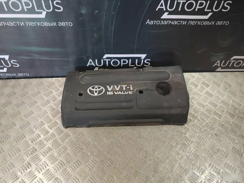 Декоративная накладка двигателя