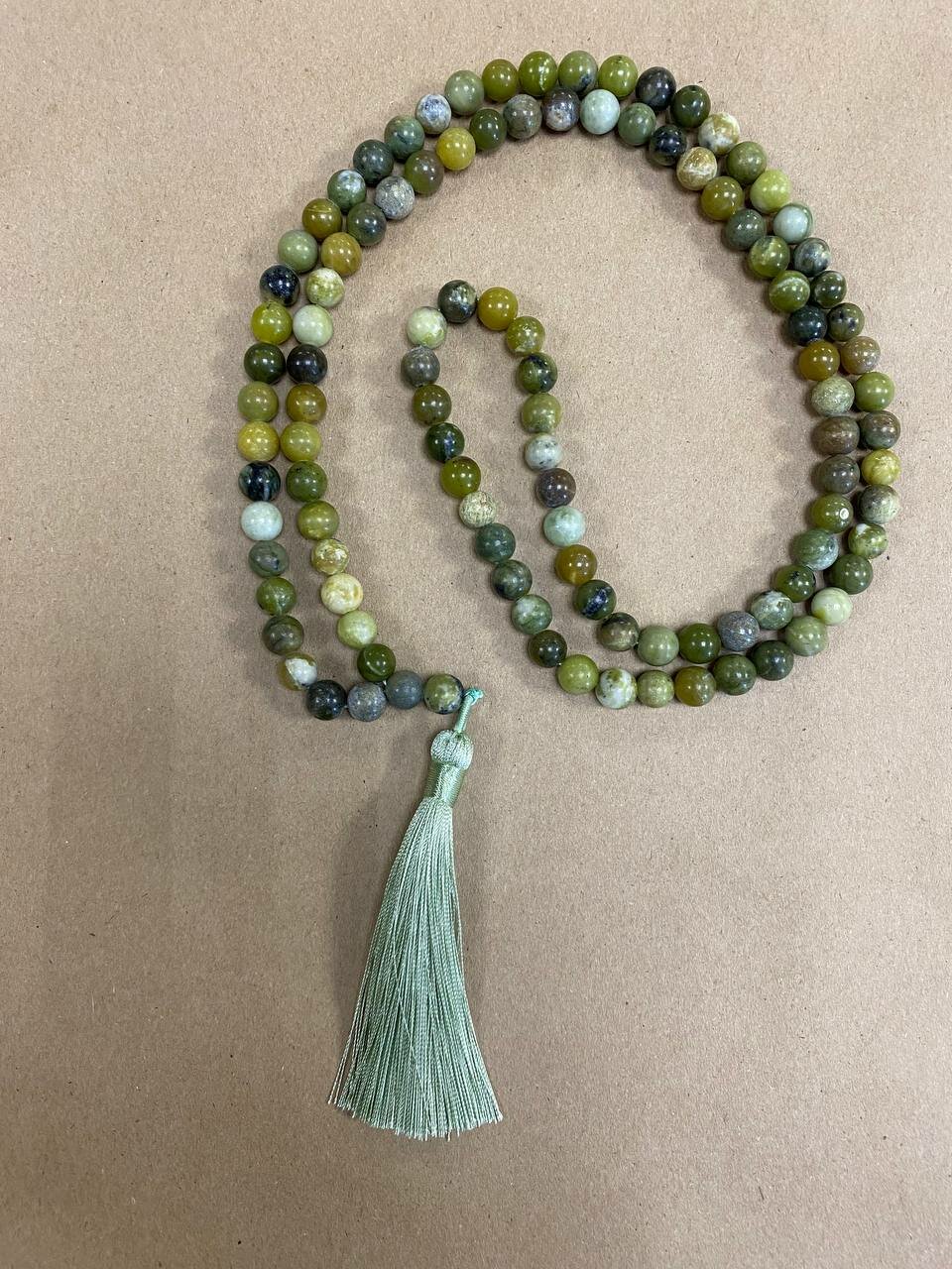 Чётки, нефрит