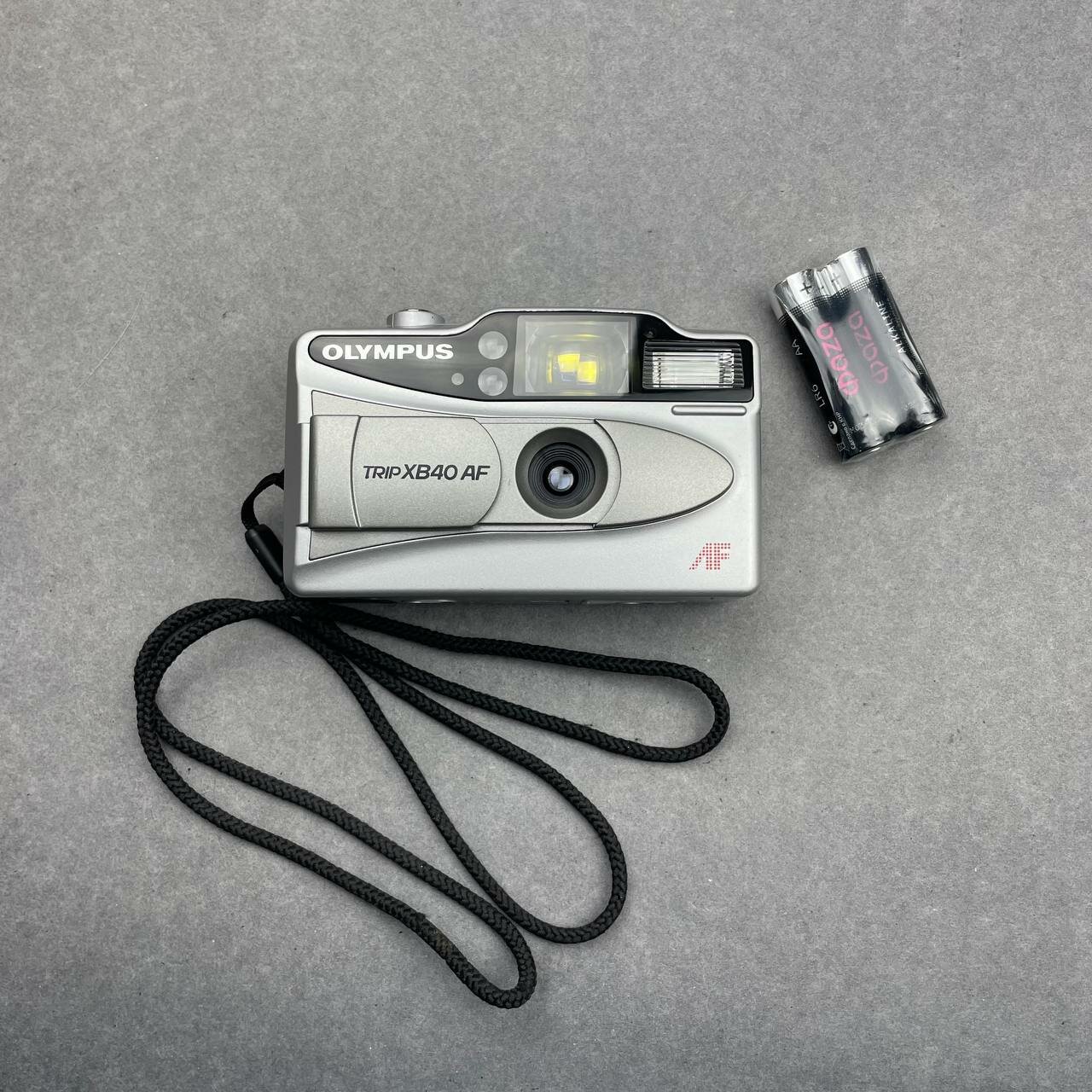 Винтажный пленочный фотоаппарат Olympus TRIP XB40 AF