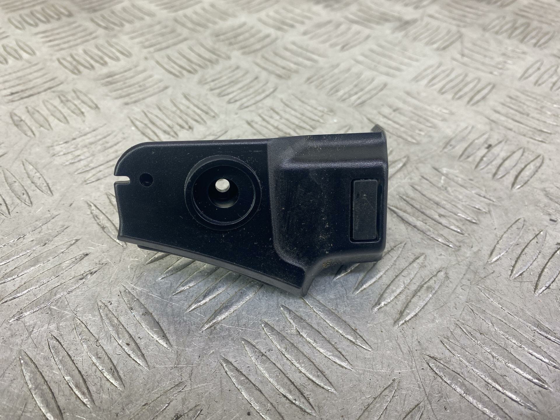 Кнопки центрального подлокотника BMW 5 E60/E61 рест. E60 (2007 - 2010) 51167060035