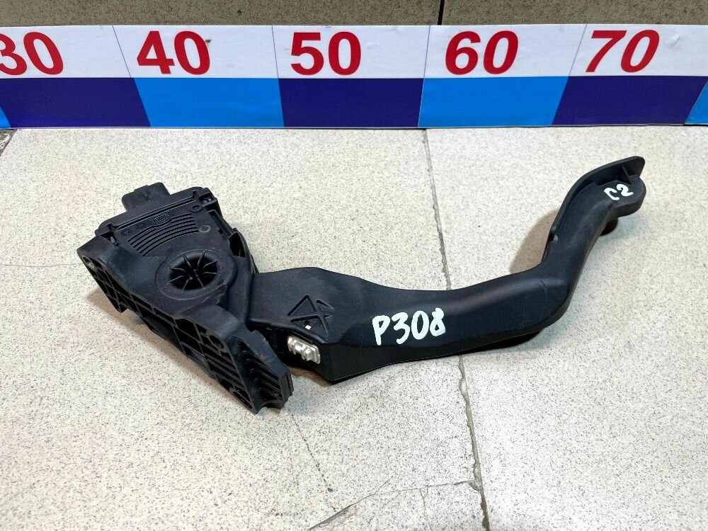Педаль газа Peugeot 308