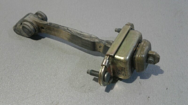 Ограничитель двери Ford Mondeo B5Y CJBA 2000 перед. лев. (б/у)