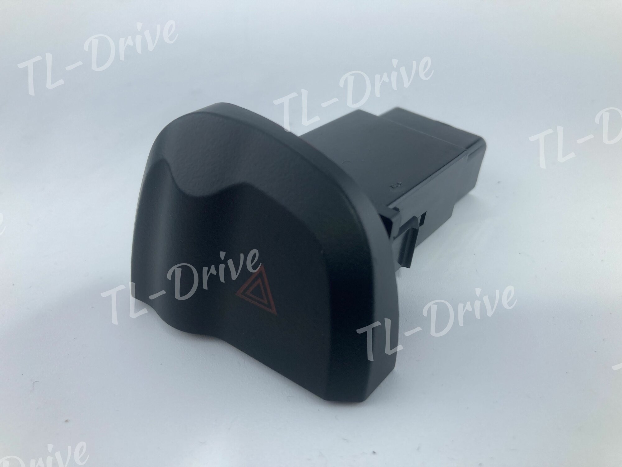 Кнопка аварийной сигнализации для Хендай Портер 1/ Hyundai Porter 1, арт. 9379043800