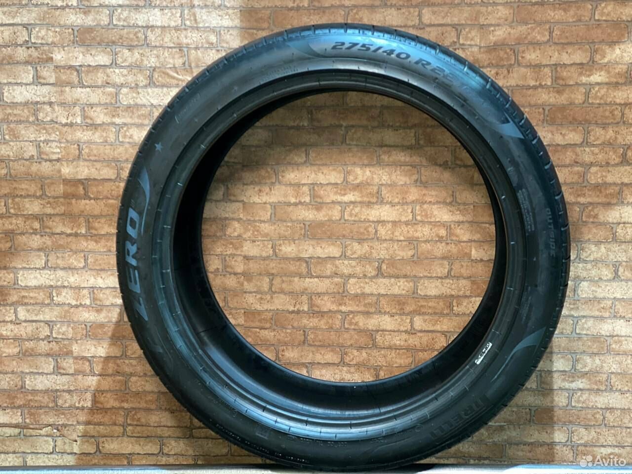 Pirelli P Zero PZ4 275/40 R22 — фото 1