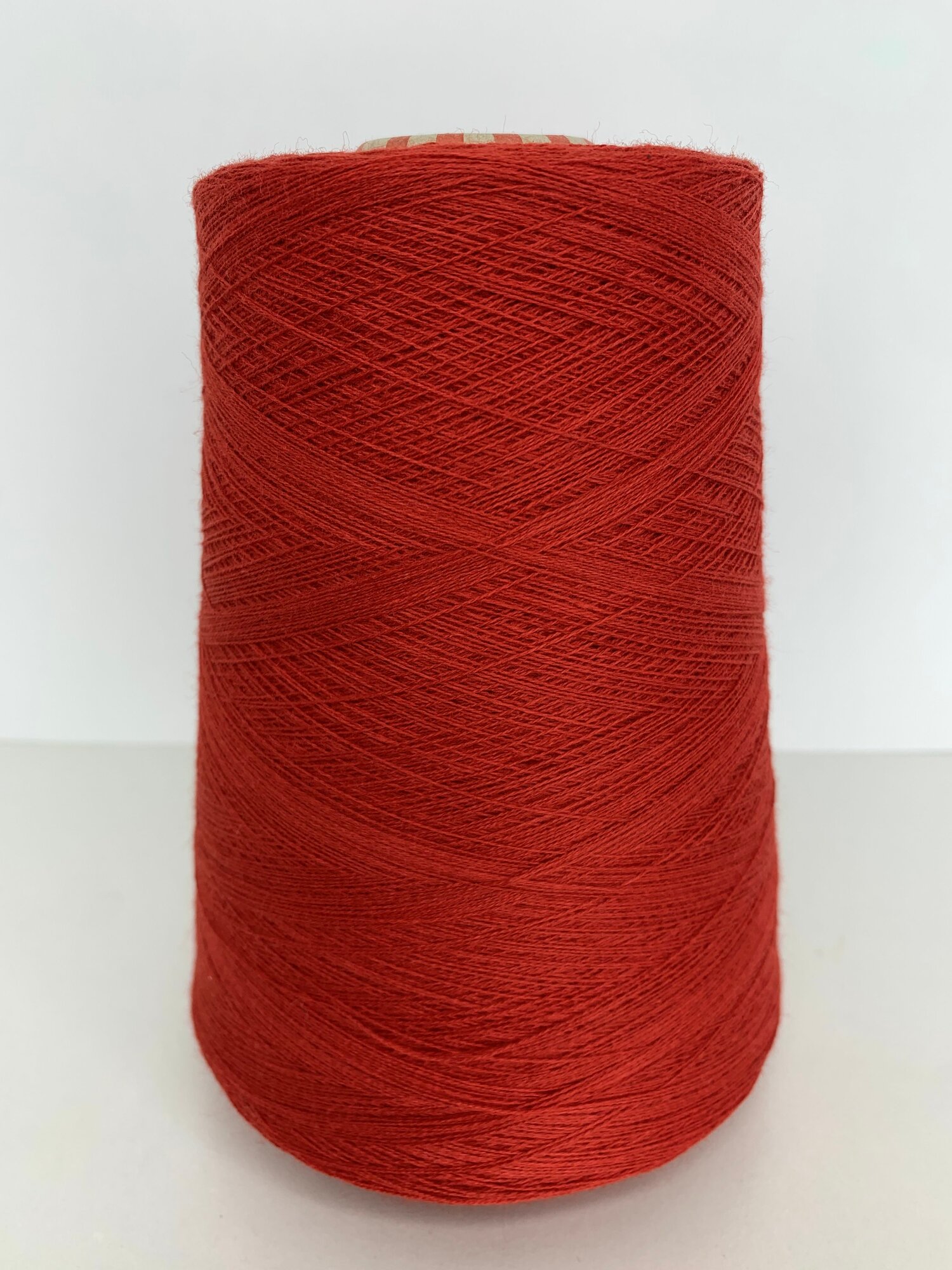 THAITI - Botto Giuseppe; 50% меринос 50% хлопок; 2400м/100гр 2/48000; col.5037, цвет: красный; вес 250гр; italyyarn