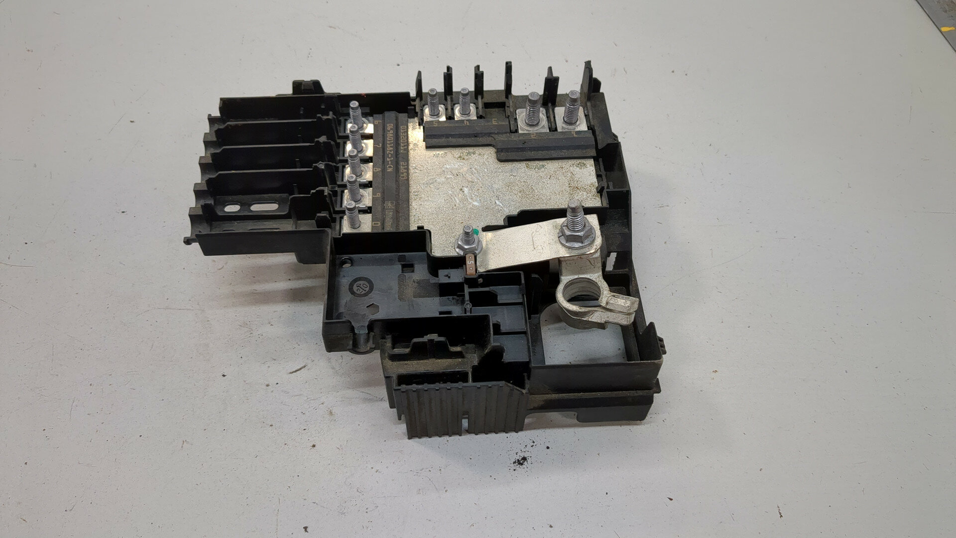 Блок предохранителей Buick Encore GX Б/У