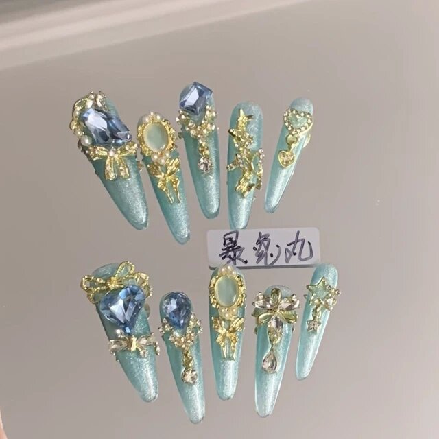 Набор из 10 горячих длинных заостренных ногтей ручной работы в форме гроба, полностью покрывающих ногти, накладные ногти Sanrio KT с металлической цепочкой и сверкающими бриллиантами в виде цветка, Размер: М-16-12-13-12-10
