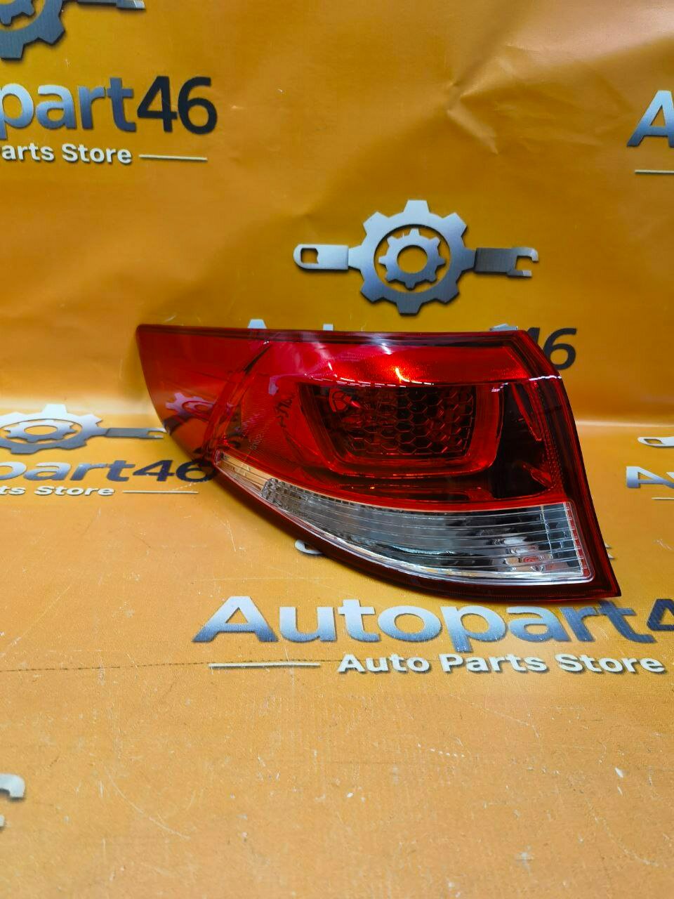 Задний левый фонарь в крыло киа рио 3 kia rio 3 с 2014 по 2017 год