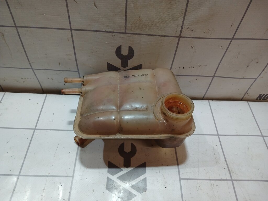 Бачок расширительный Ford Focus 1 1998-2004