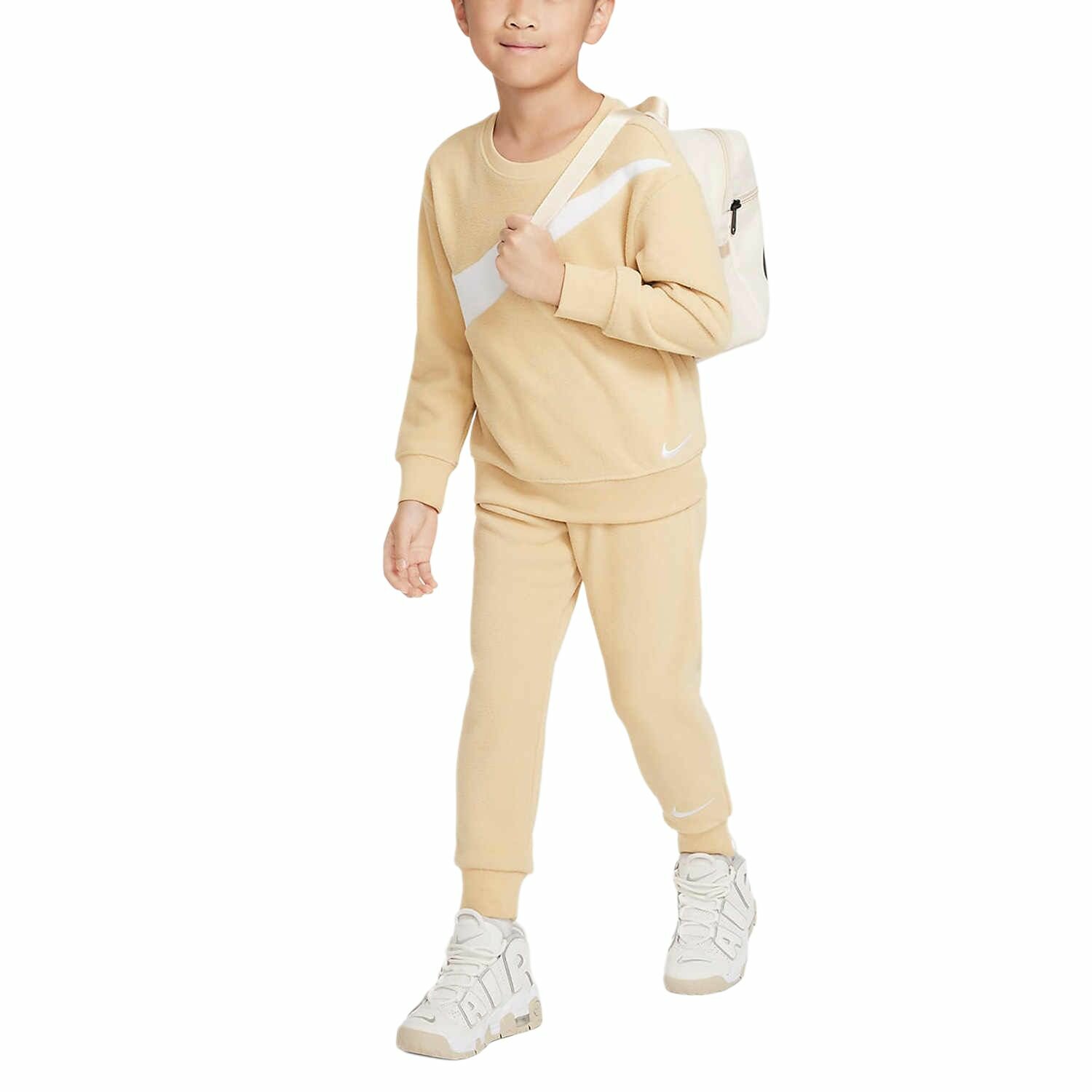 Костюм спортивный