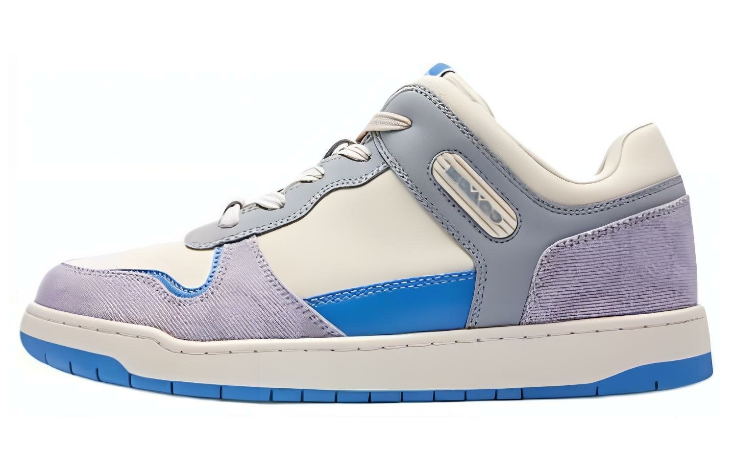 Кроссовки C201