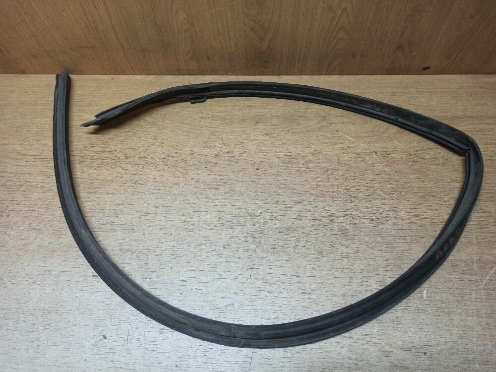 Уплотнитель дверей верхний кузовной kia sporatge 1